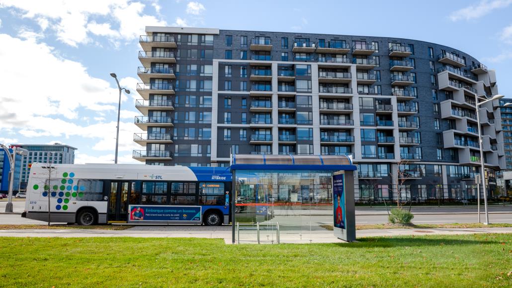 Société de transport de Laval (STL) - Tourisme Laval