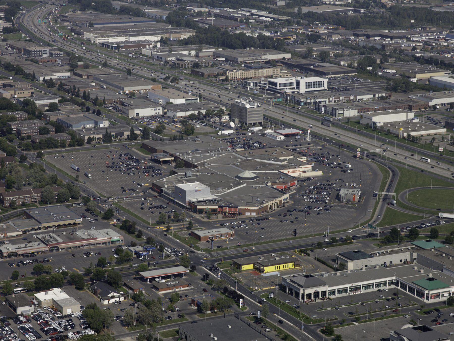 Les Galeries des Sources | Shopping centre | Dollard-des-Ormeaux ...