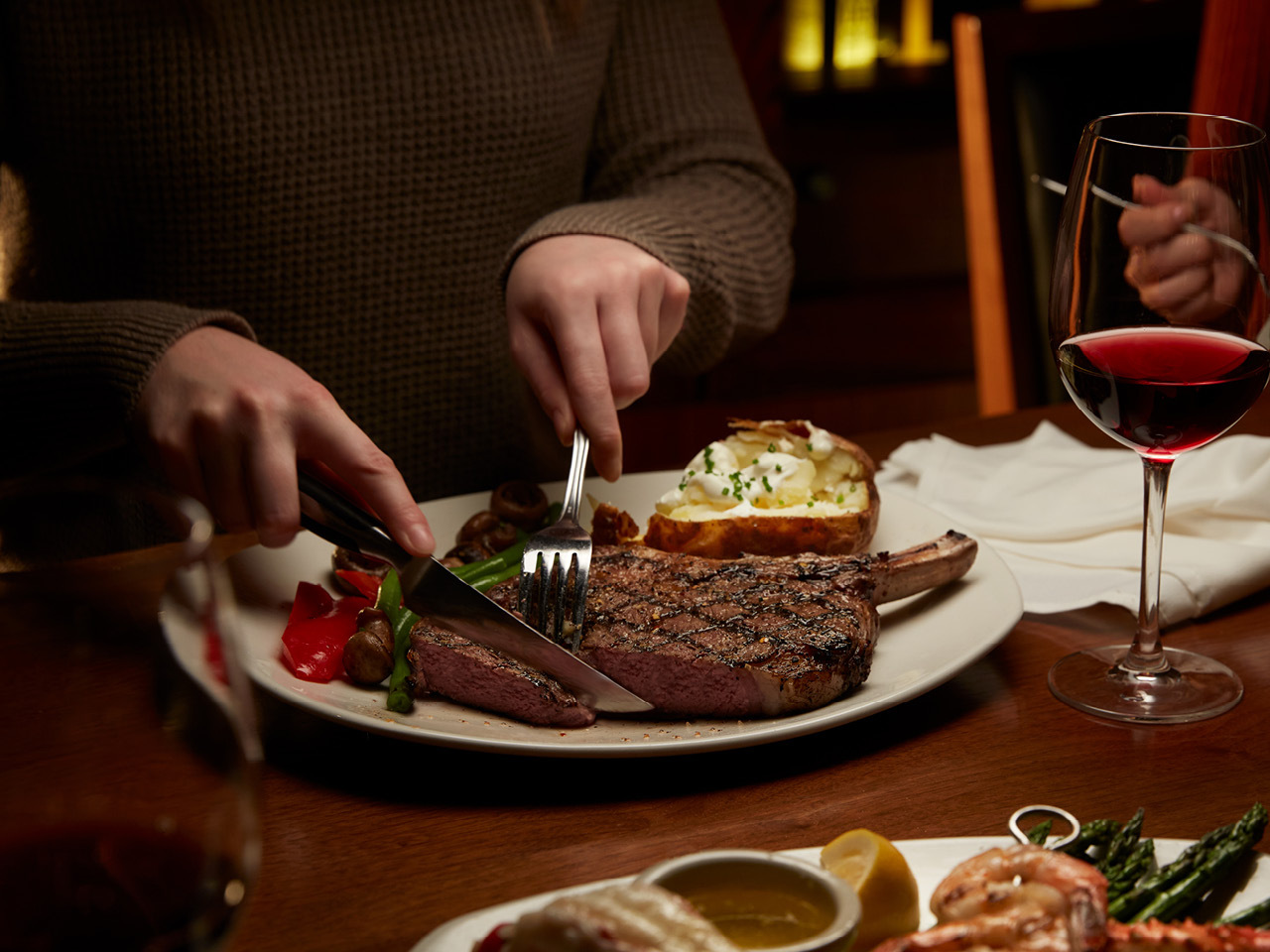 The Keg Steak + Bar (Pointe-Claire) | Restaurant | Pointe-Claire ...